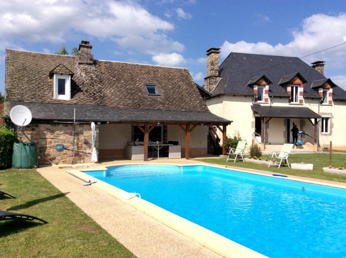 Domaine de Layre - LATRONCHE - Hébergements locatifs (meublés et ...